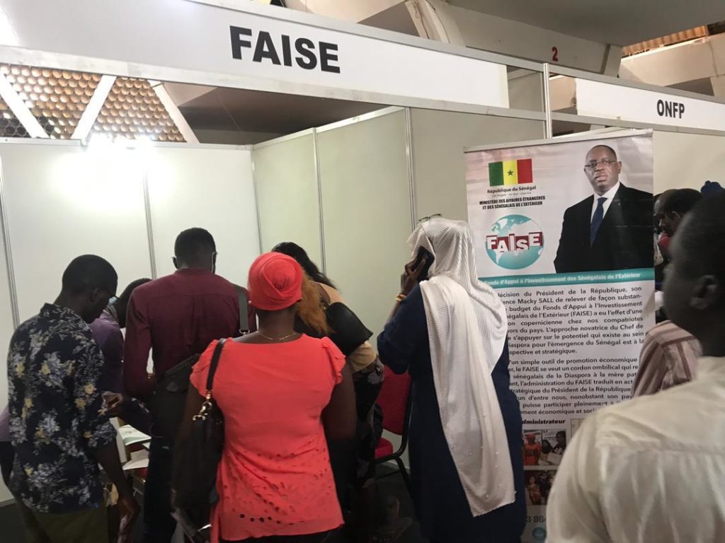 Le FAISE, à la première édition du Salon sur les opportunités d'emploi ...