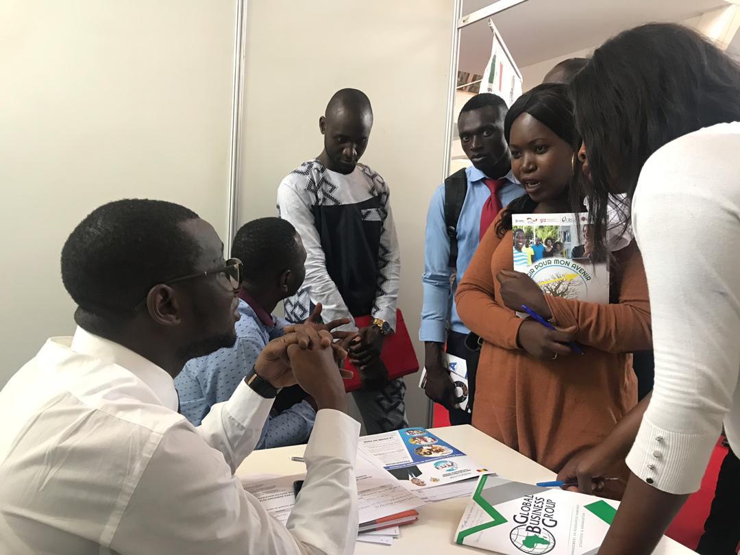 Le FAISE, à la première édition du Salon sur les opportunités d'emploi ...